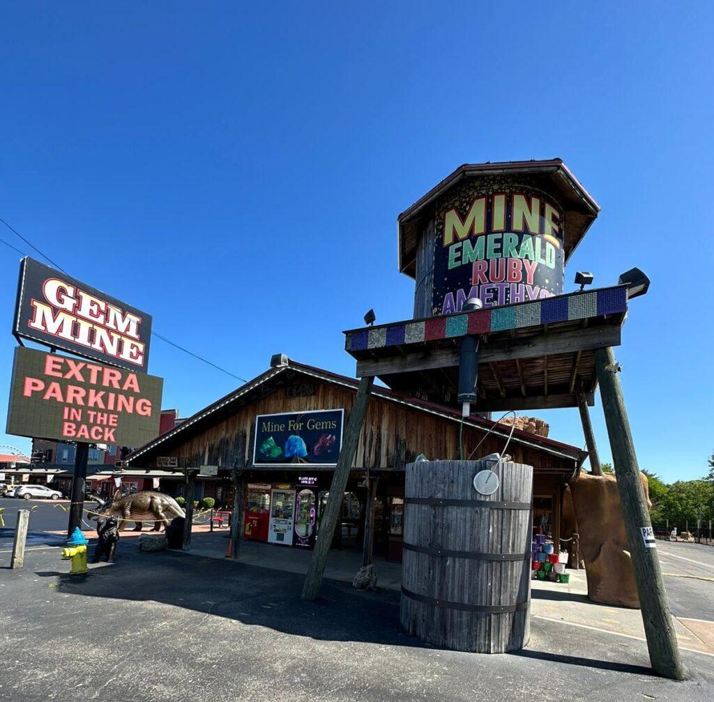 Pigeon Forge Gem Mine | Smoky Mountains Experience